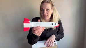 EILISON Handheld Digital Height Measuring Device Ultrasonic Measuring Instrument with App Sync, Portable Adjustable Stadiometer for Kids and Adults, Accurate from 30cm to 200cm with LED Display